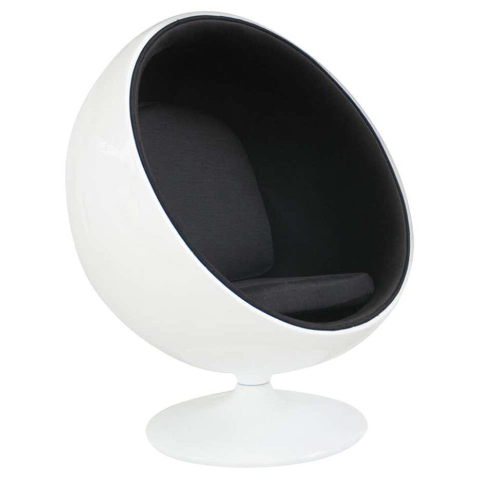 The History of the Ball Chair, a Space Age Masterpiece | The Study