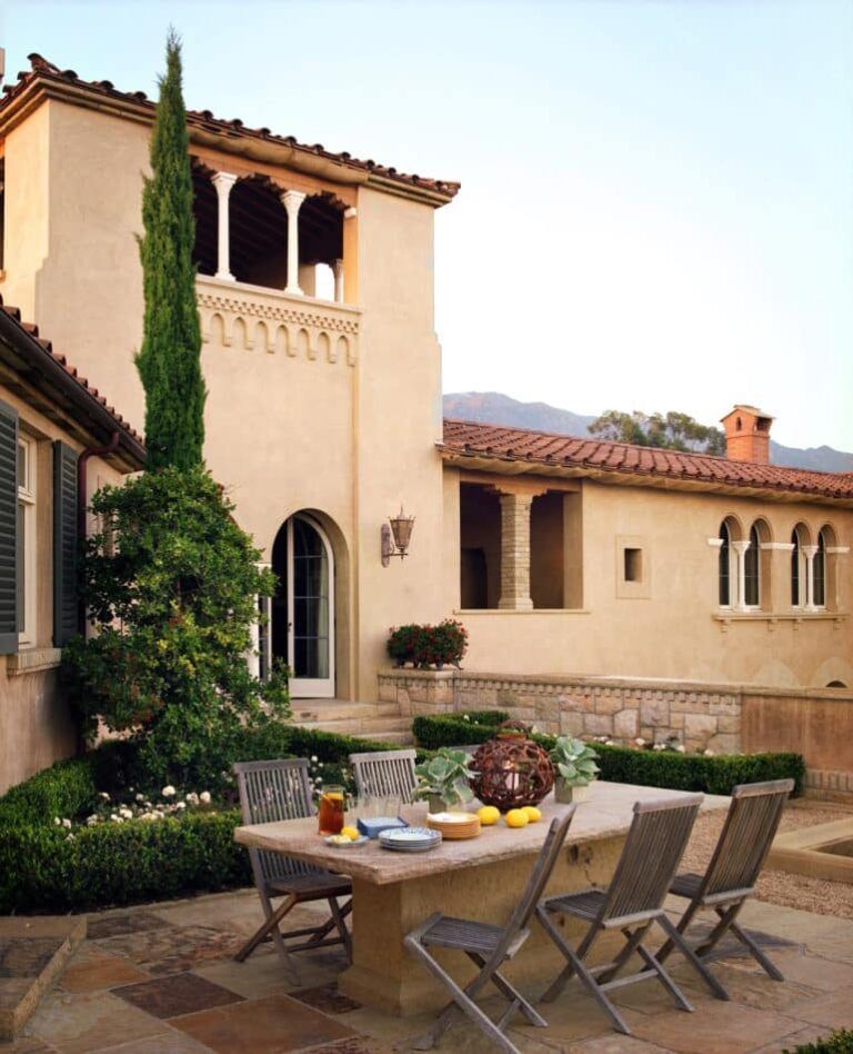 35 Wondrous Outdoor Dining Spaces | The Study