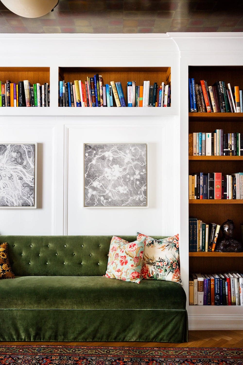 Discover 26 Beautiful Reading Nooks and Home Libraries