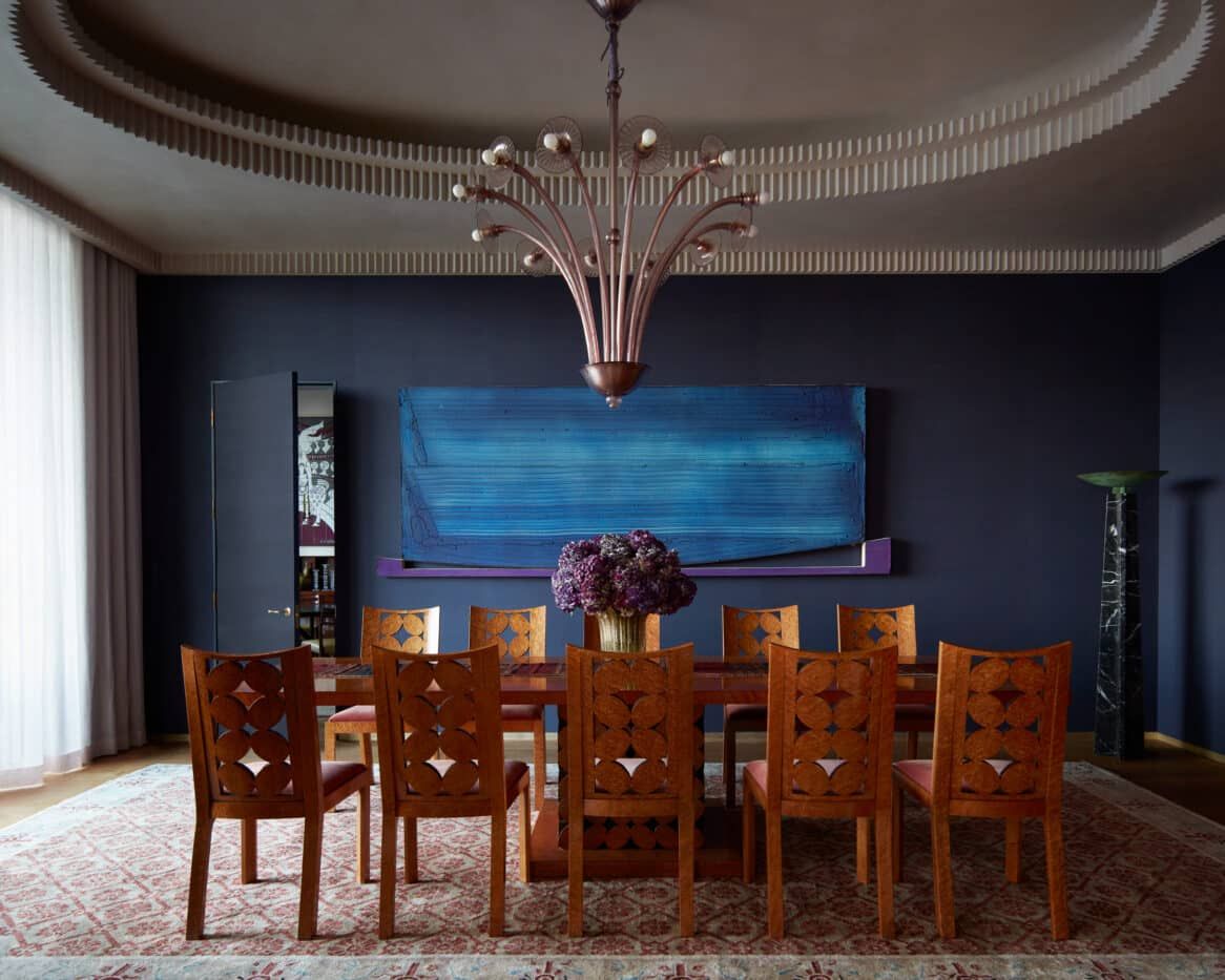 Large-Scale Art Makes a Dramatic Statement in Rooms by 1stDibs 50 ...