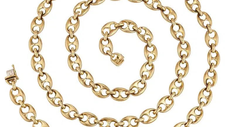 Whether Worn Alone or Layered, These Chain Link Necklaces Are Trending ...