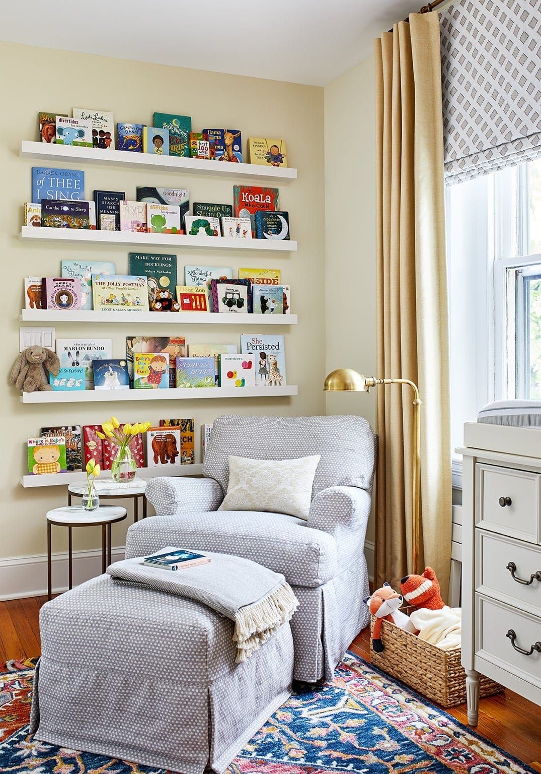 Discover 26 Beautiful Reading Nooks and Home Libraries